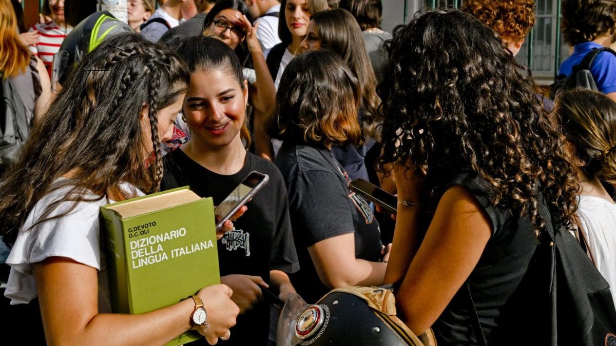 Maturità 2025, Affinati: “Tre parole per prepararsi al viaggio della vita”